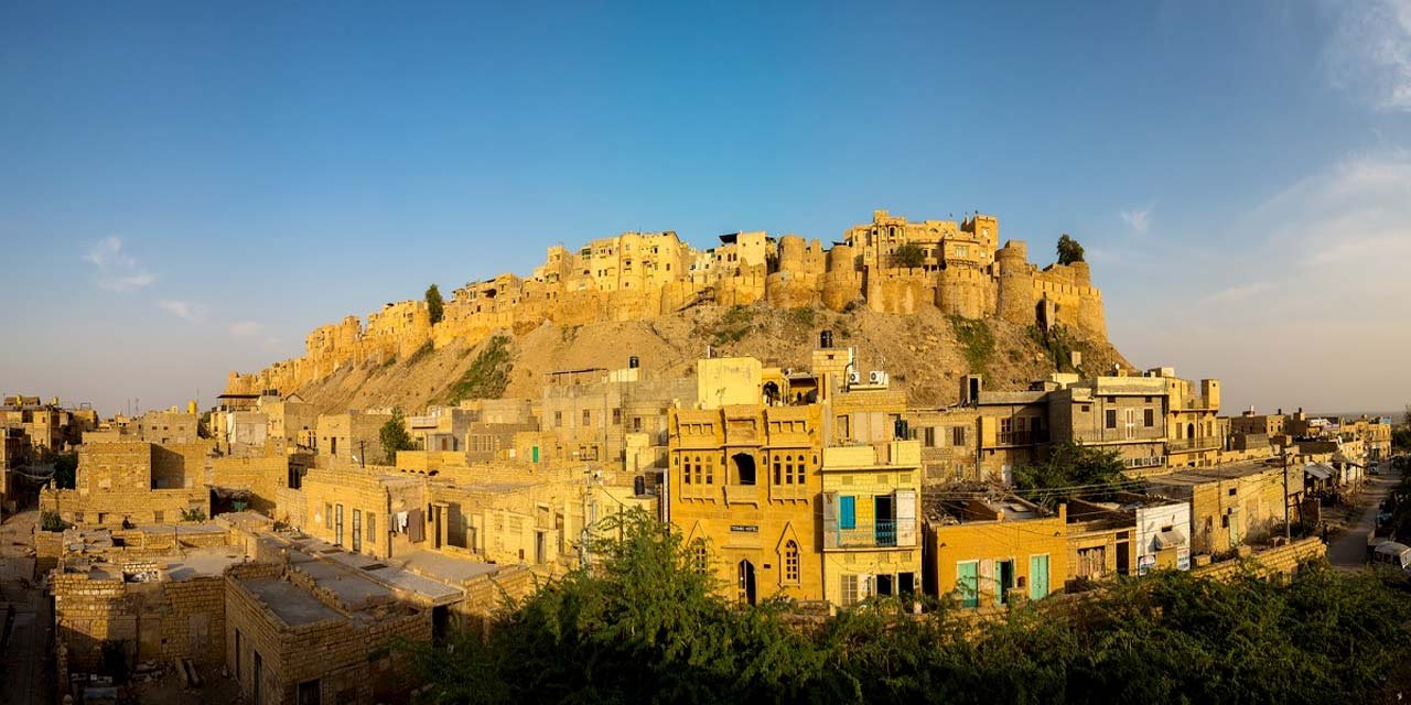 The Living Legacy of Jaisalmer Fort in the Thar Desert - The Carvaan Resort